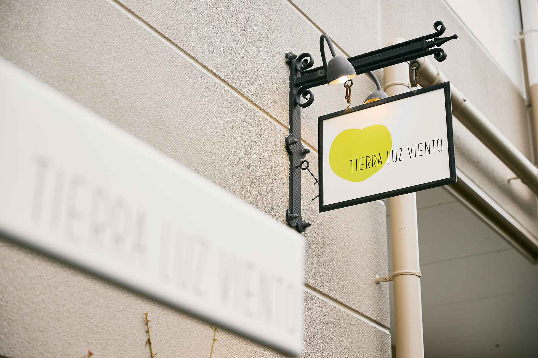 TIERRA LUZ VIENTO_箕面店 | rashisa inc.